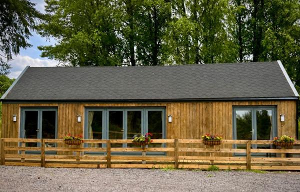 Pinefield Lodge - Loch Affric