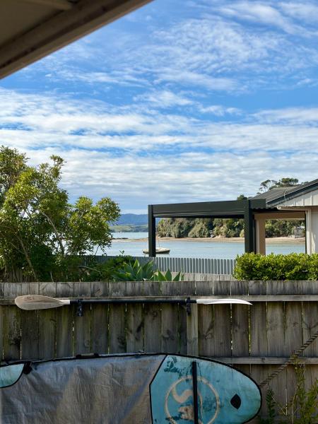 Surfers Bay - Fire Pit, Sup, Harbour View & Walks - Raglan