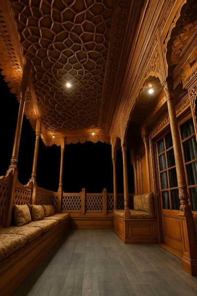 Floating Luxury Group Of Houseboats - Srinagar