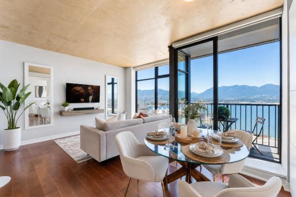 Premium 2br Walk To Canada Place And Seawall - West Vancouver