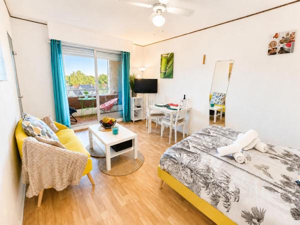 Le Balcon Des Thermes Studio Avec Balcon Et Parking Privé - Bagnoles de l'Orne