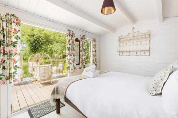 Gorgeous Luxury Cabin In The Woods - Cotswolds - Pass The Keys - Moreton-in-Marsh