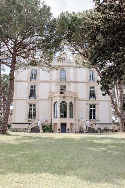 Château De Bayssan - Fleury