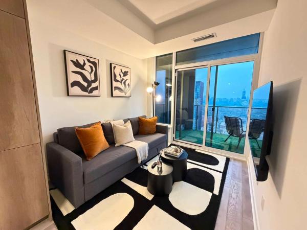 Luxury Yorkville 1br Suite With Private Balcony - Toronto