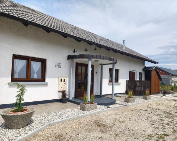 Casa Dijana - A Quiet House With A Garden Near The Spa - Eslovênia