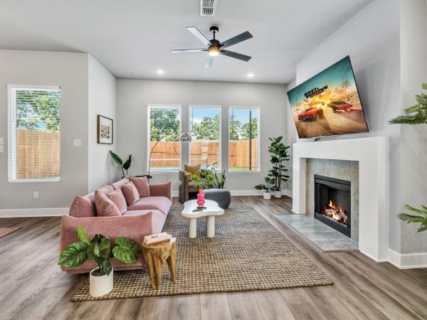 Pickleball Paradise Near Universal Resort And Lake Lewisville With Game Room - Little Elm, TX