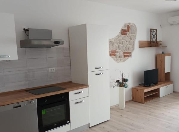 Sweet Home By Suzy & Ivan - Lopar