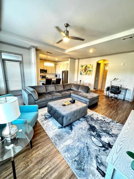 Buckhead Oasis - Spacious 2bd, 2ba With Private Balcony - Decatur, GA
