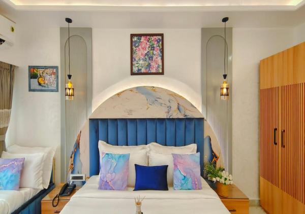 Atlantiis Suites By Signature Stayz Girjaghar Near Vishwanath Temple - Varanasi