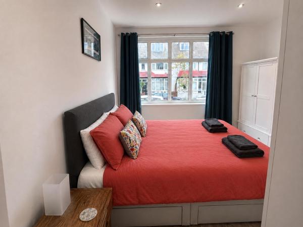 Edencourt Apartment - London