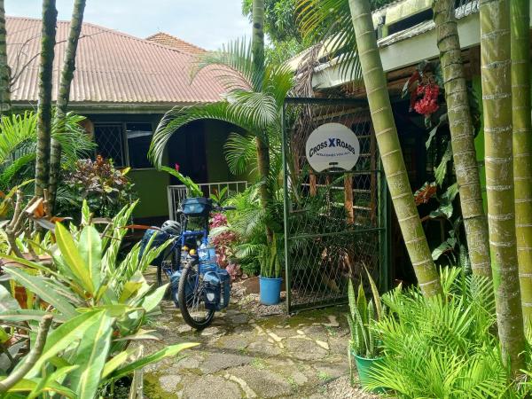 Cross Roads Backpackers Entebbe - Ouganda