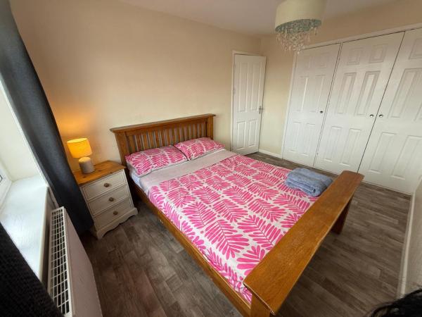 Rotherham 3 Bedroom Contractors Accommodation - Barnsley