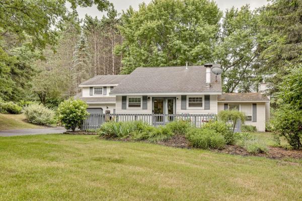 Game Room, Deck + Yard! Cadillac Family Escape - Caberfae Peaks, MI