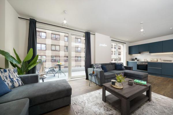Spacious 2 Bed Apt I 2 Stops To Wembley I Sleeps 8 - Watford
