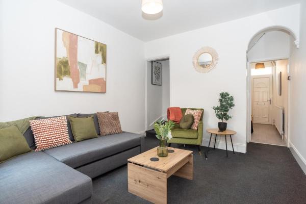 #184 Spacious Leicester Family Home - Sleeps 4-6 - Leicester