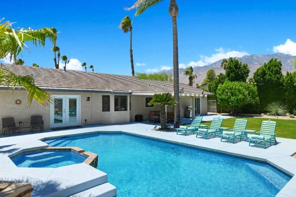 Desert Retreat With Private Pool & Spa Near Downtown Palm Springs - Cathedral City, CA