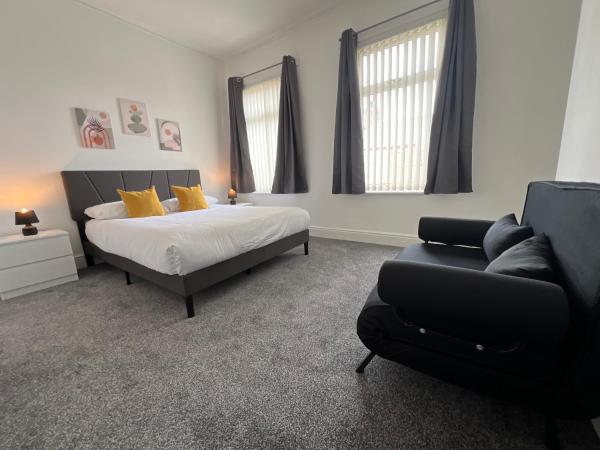 Liverpool Lily House - Stylish 4 Br - Group Stay - Formby