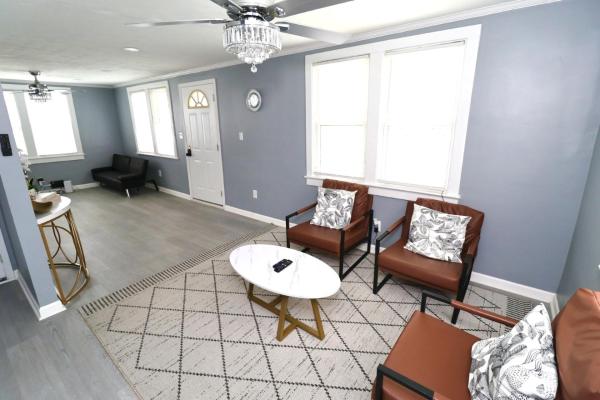 Cozy Private Room Near Baltimore - Baltimore, MD
