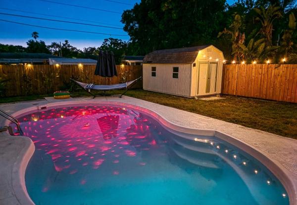 New! Gulf Breeze Getaway - Private Pool, Pet Friendly, 5 Min Drive To Madeira Beach - Madeira Beach, FL
