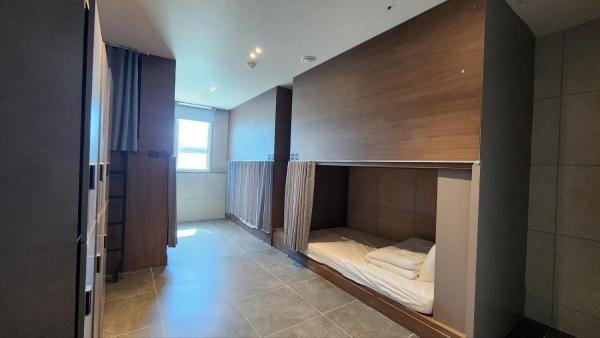 Hostel With Moon - Busan