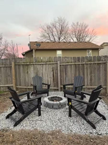 Lockmoor Landing - Derby, KS