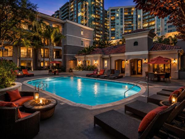 Premium Private Bedroom & Bathroom In Shared Apartment - Hottub Pool Gym Sauna Gym - Culver City, CA