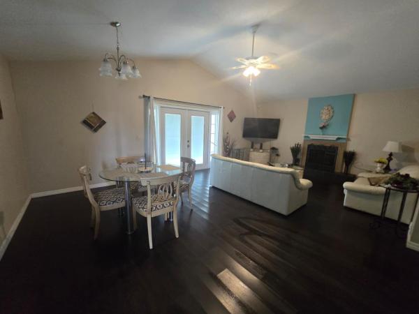 Your Spacious Home - Plant City, FL