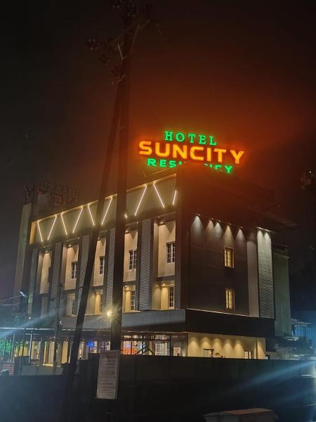 Hotel Suncity Residency - Mahárástra
