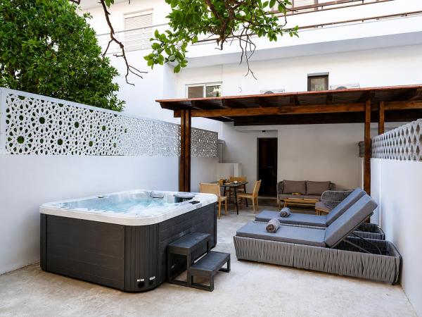 Pathos Urban Living Rhodes Town - 