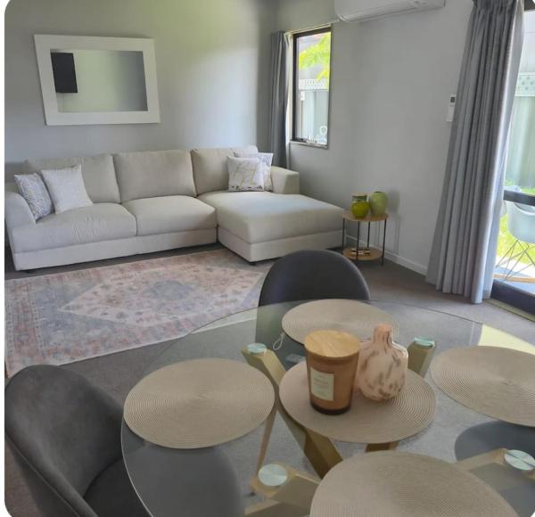 Walk To Stadium And 2 Free Car Parks Prime Location - West Coast