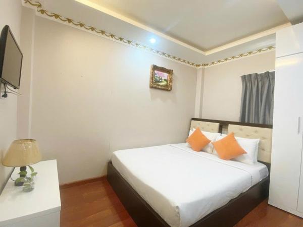 Crowne Bui Vien Walking Street Hotel - Ho Chi Minh City