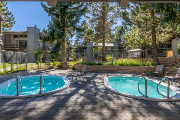 Cozy Stay For 7 W Pool Hot Tub & Easy Access - Mammoth Lakes, CA