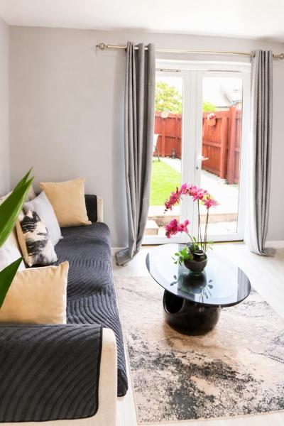 Modern 2br House 5 Min Walk Lfc Sleep 5 With Free Parking - Liverpool