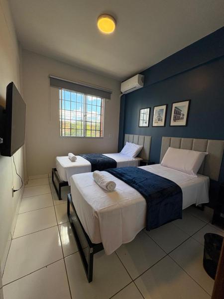 103 Moc · Quarto Com Ar Condicionado E Banheiro No Centro - Montes Claros