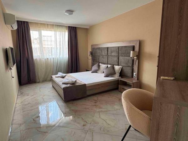 Pomorie Vista Boutique - Pomorie