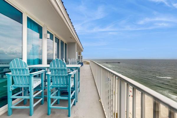 Beachfront Corner Penthouse With Amazing View Balcony & Shared Pools Hot Tubs - Gulf Shores, AL