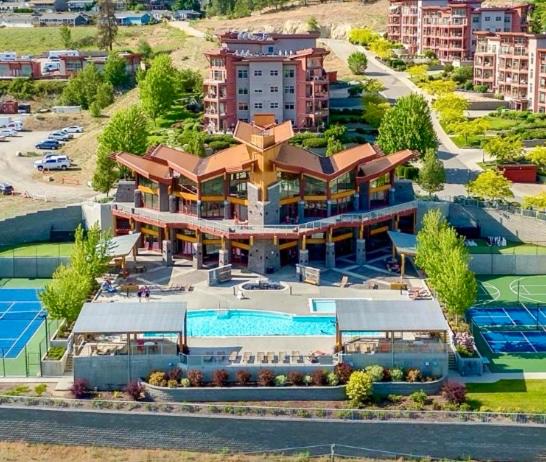 Copper Sky Luxury 5 Star Resort Living - West Kelowna
