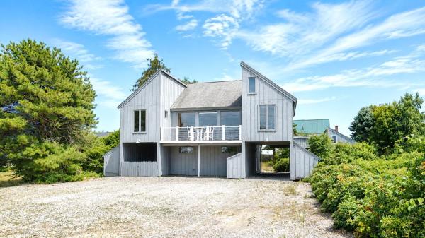 Salty Dolphin By Bayley Vacation Rentals - Scarborough, ME