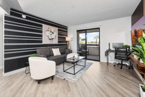 Chill 2br Near Asu, Pool, Grill, Parking,pet Frndly - テンピ, AZ