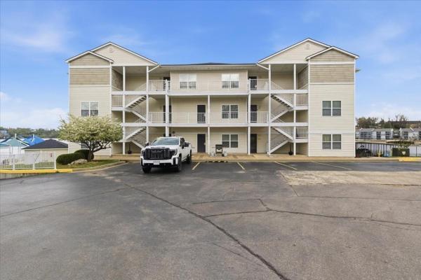 Bright Lakefront Condo, Amazing Views, Pools, Hot Tub - United States