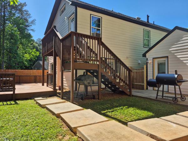 Simple Comfort In A Quiet Space - Stone Mountain, GA