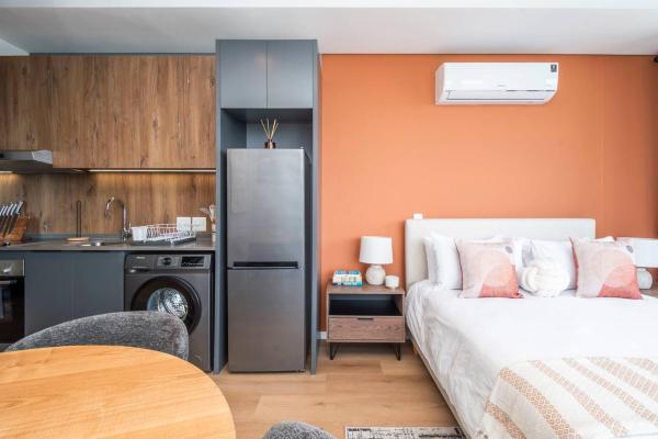 Sunbird Studio In Riverlands - Claremont, Cape Town, South Africa