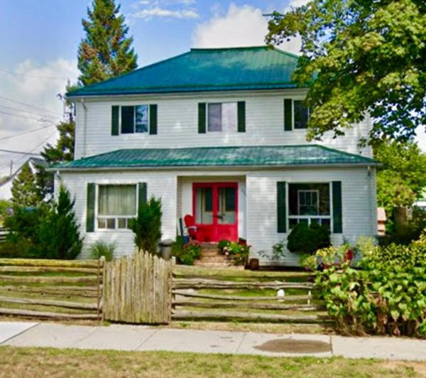 Cedar Rail Suite By The Beach - Prince Edward County