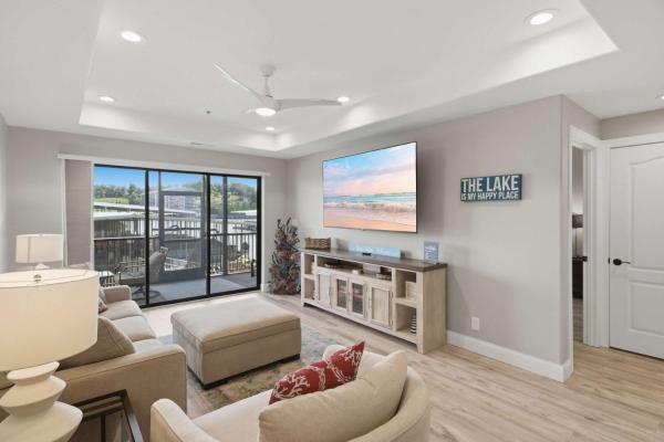 Newly Renovated- Lakefront - Pool - Elevator - United States