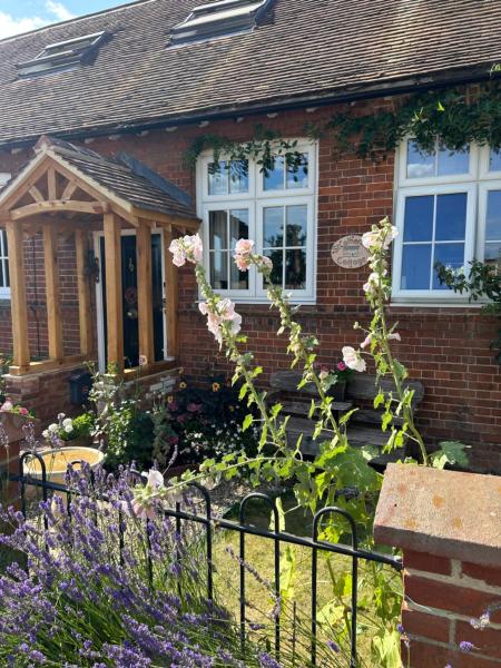 St Catherines Cottage The Old Schoolhouse - Long Melford