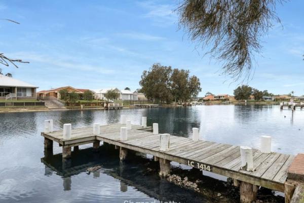 Watersedge - South Coast