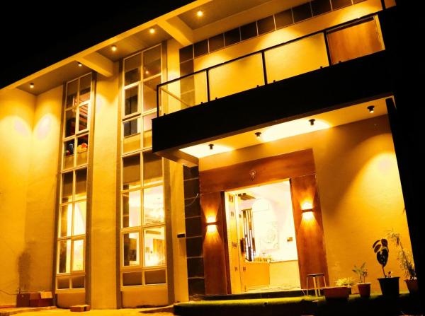 Luxurious 6 Bhk Villa With Private Pool And Meals At Igatpuri, Nashik - Igatpuri