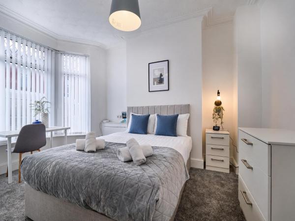Woodcroft House - Liverpool 4br Sleeps 8 - Parking - Liverpool