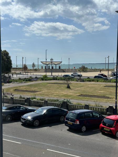 Seaview Retreat & Private Parking - Isle of Wight