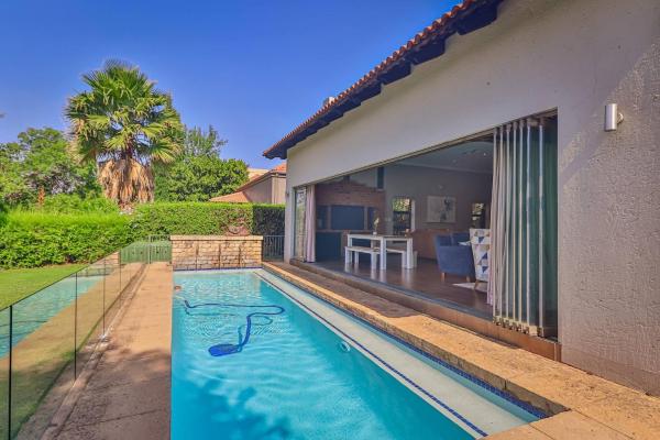 Beautiful 4-br House On 51 Pecanwood - Hartbeespoort